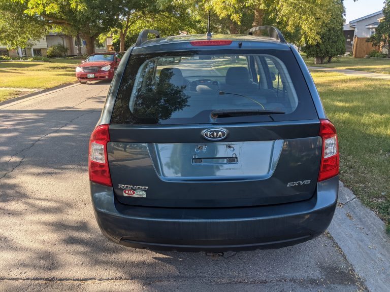 2009 KIA Rondo – Used Cars Winnipeg